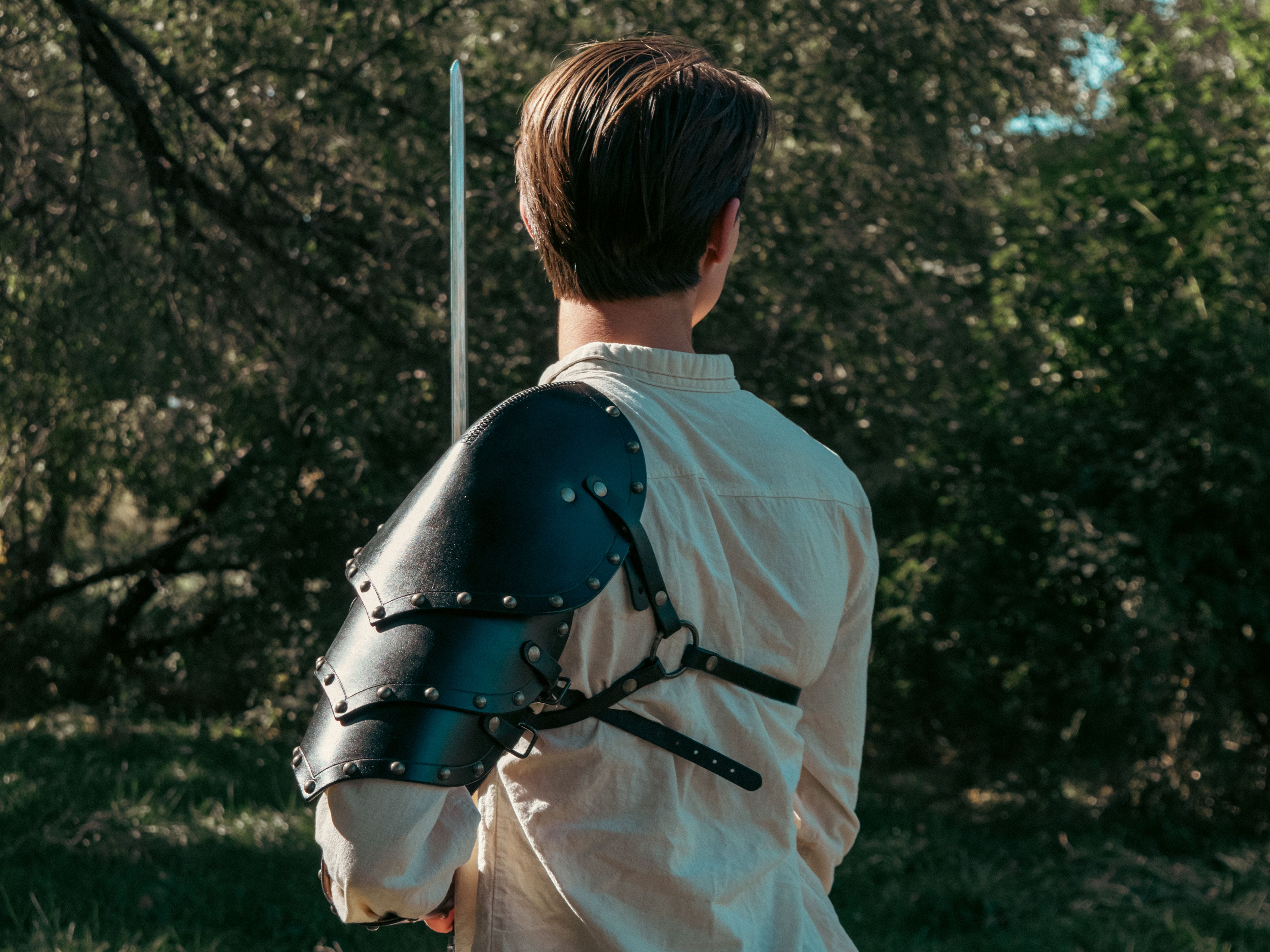 Blackthorn Pauldron – We Geek Together